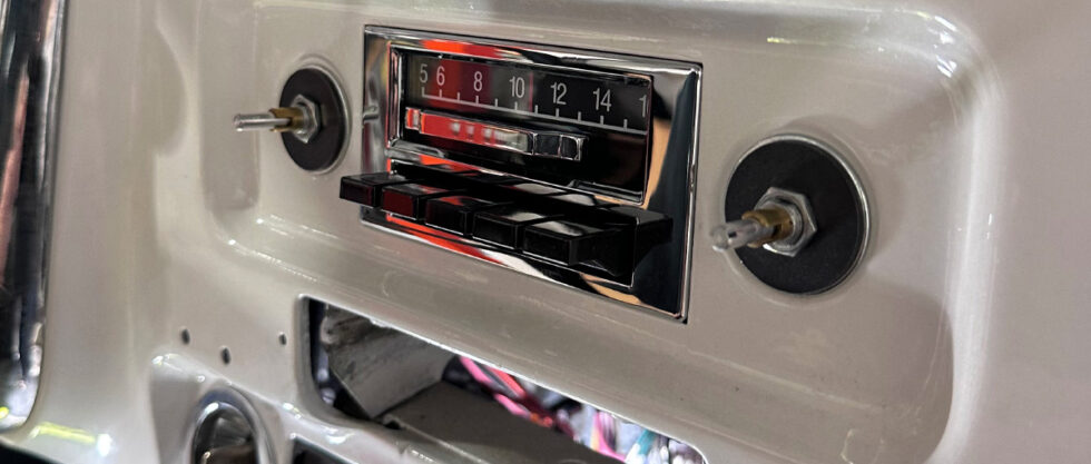Custom Autosound’s 1967-1972 Slidebar Radio Install